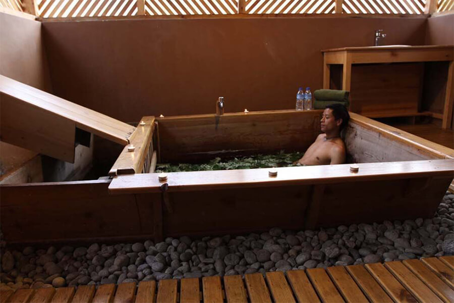 Hot Stone Bath In Bhutan - Bhutan Tours